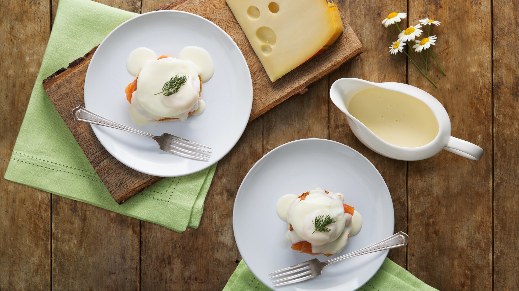 Gravlax Eggs Benedict - Jarlsberg
